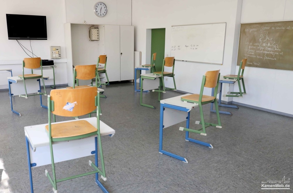 Montag im Distanzmodus: NRW sagt Präsenzunterricht an Schulen ab ...